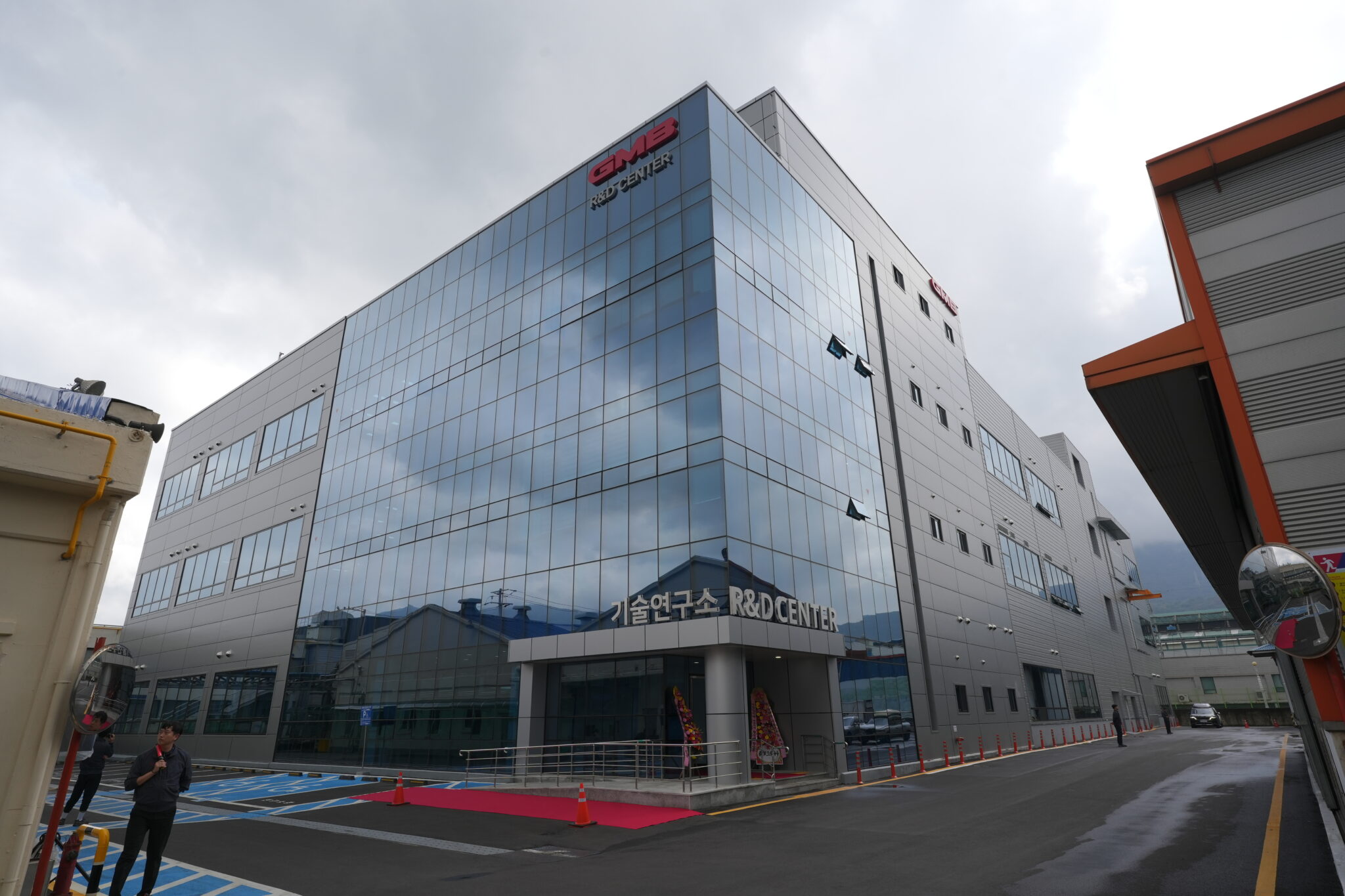韓国子会社(GMB KOREA Corp.)に技術研究所の専用棟を新設 | GMB株式会社